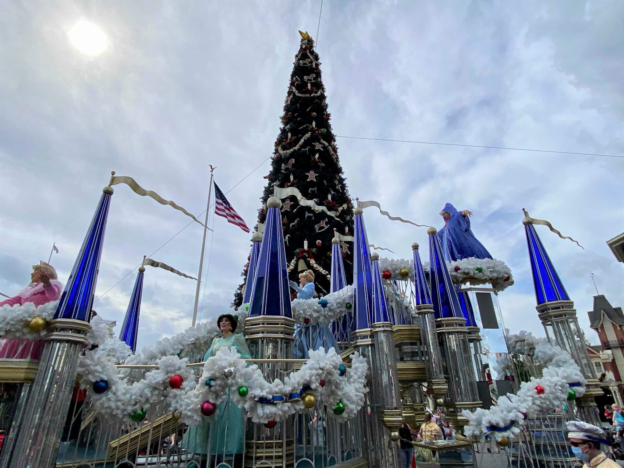 Five Reasons We Love the Christmas Character Cavalcades at Magic ...