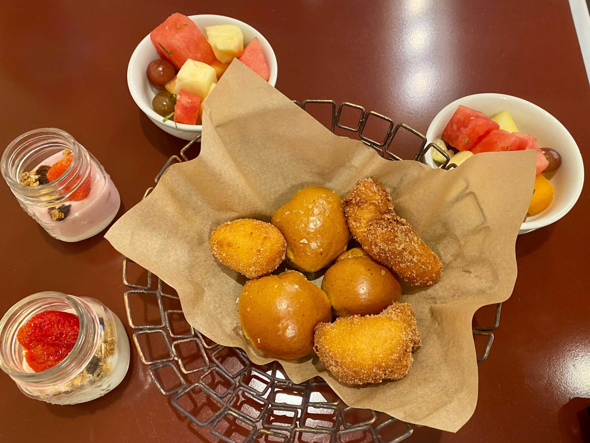REVIEW – Characters Return to Chef Mickey’s and It is Magical ...
