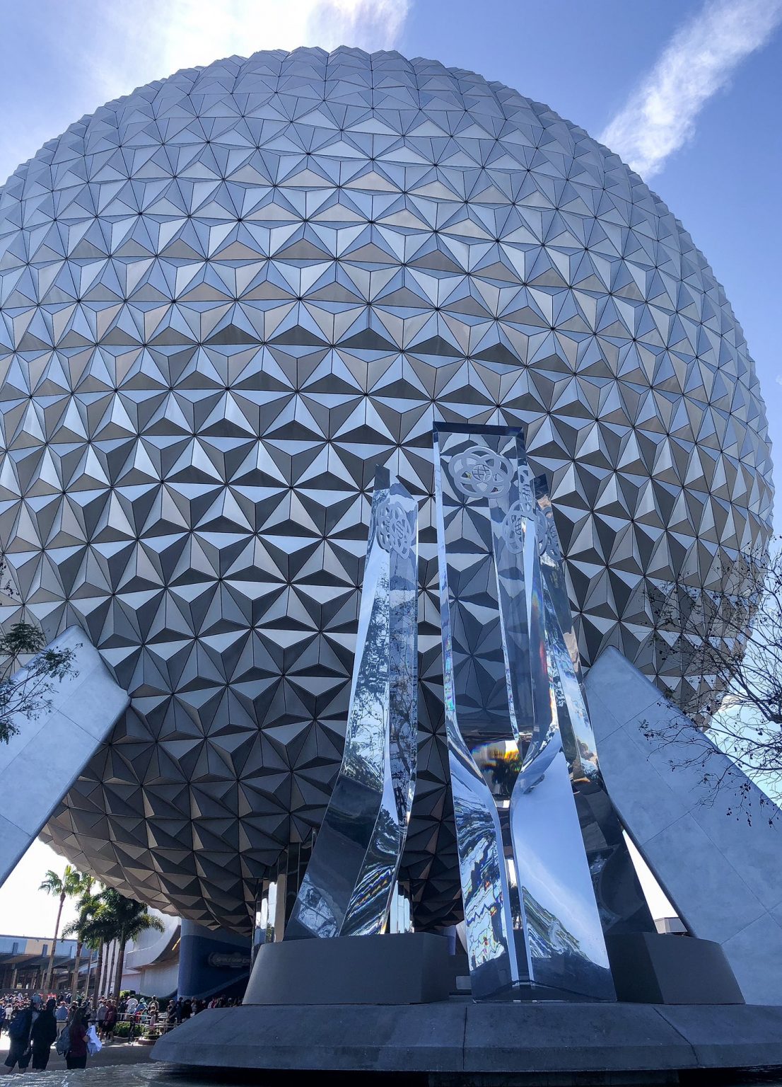 A Blast from the Past: EPCOT Fountain and Sculpture Returns Better Than ...