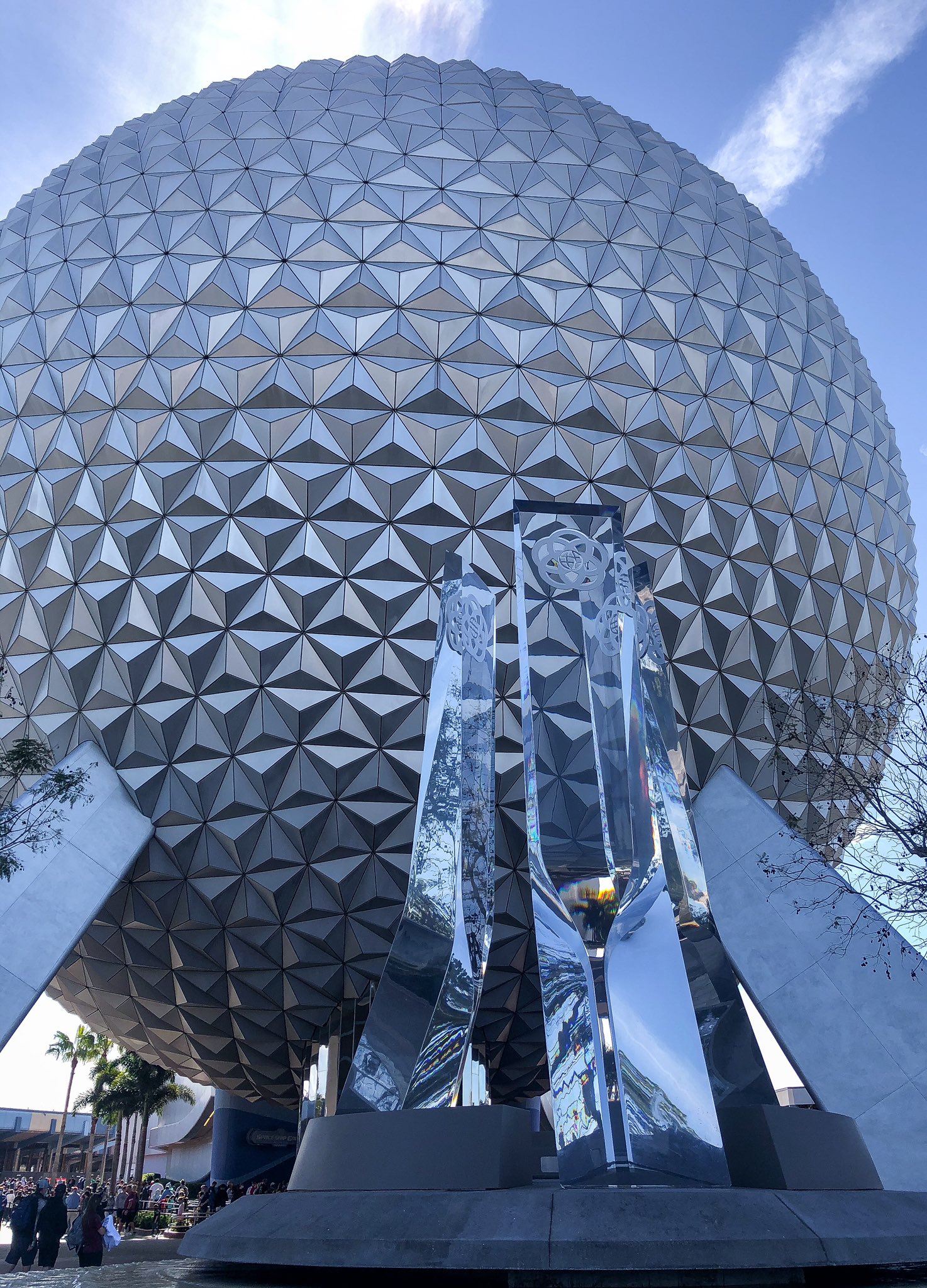 A Blast from the Past: EPCOT Fountain and Sculpture Returns Better Than ...