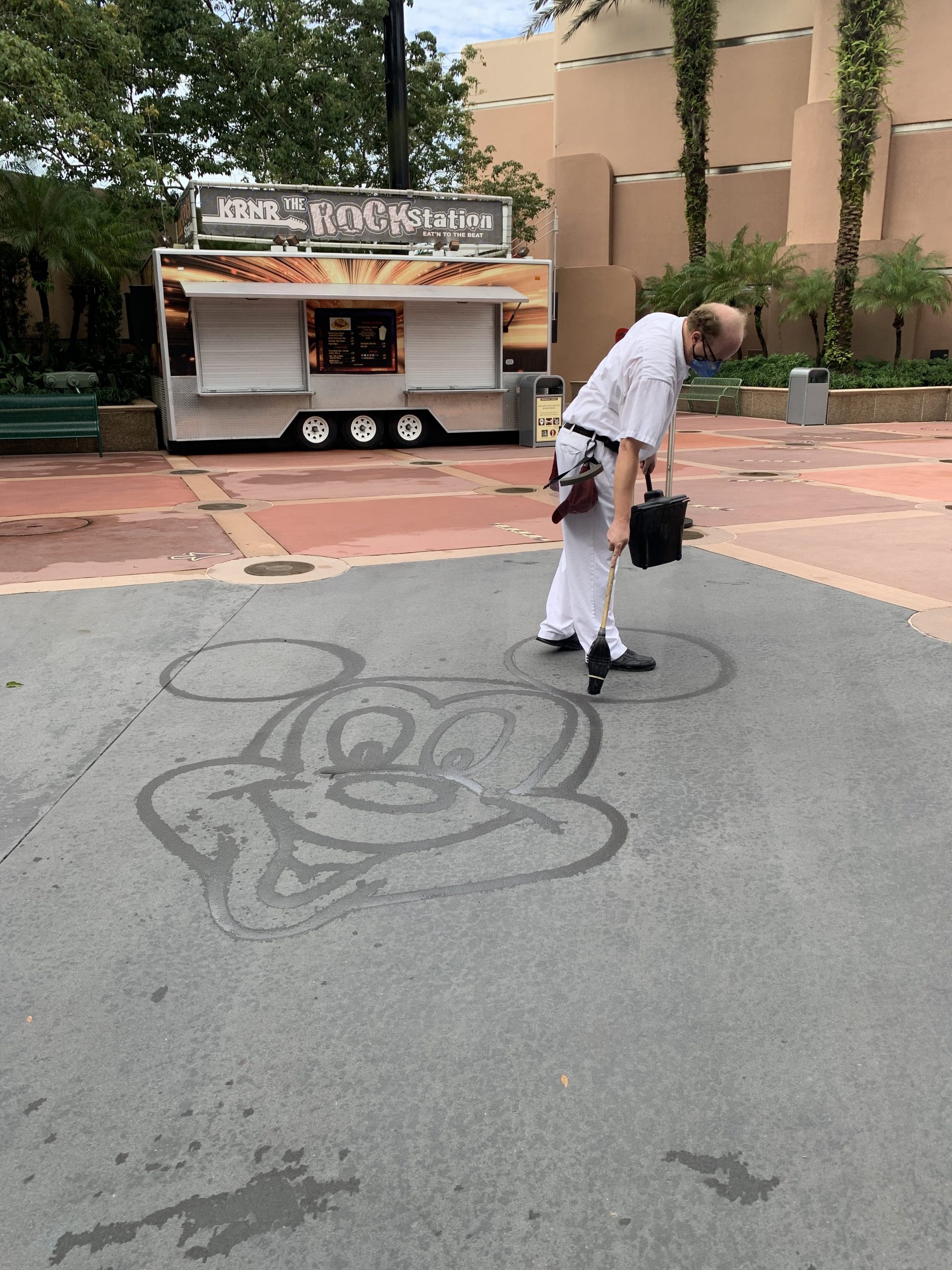 Disney in a Minute: What is Water Painting? - Disney by Mark