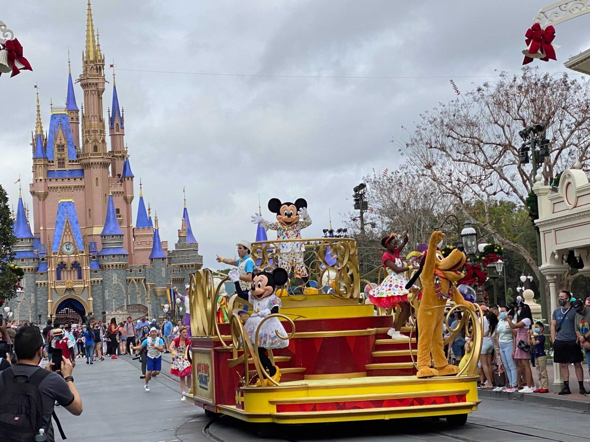 The Regular Disney Character Cavalcades are BACK at Magic Kingdom ...