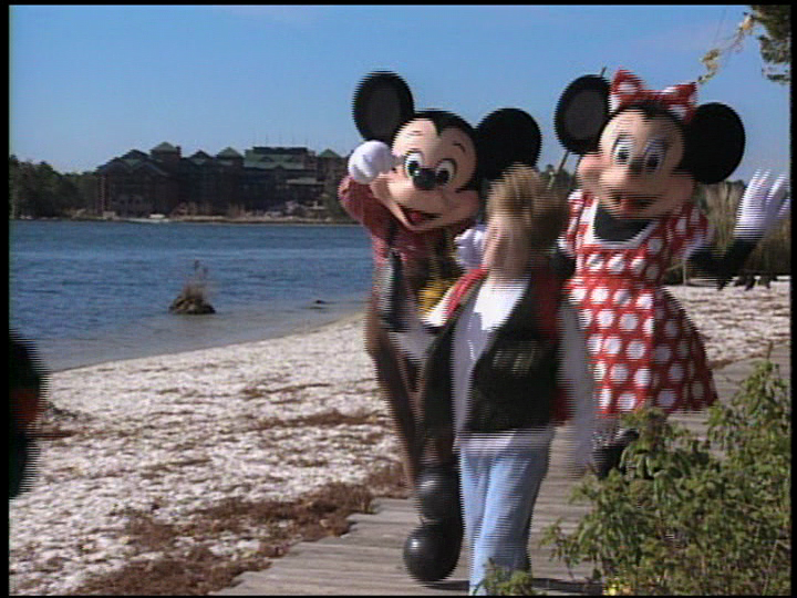 The SATURDAY SIX Looks at DISNEY SING ALONG SONGS – Campout at Walt ...
