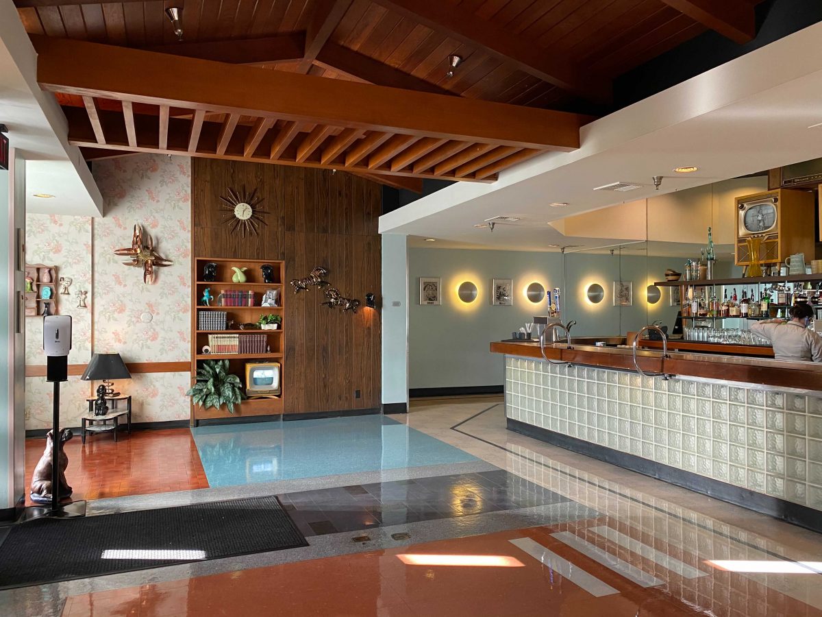 REVIEW – 50’s Prime Time Cafe is Comforting in Every Way - Disney by Mark
