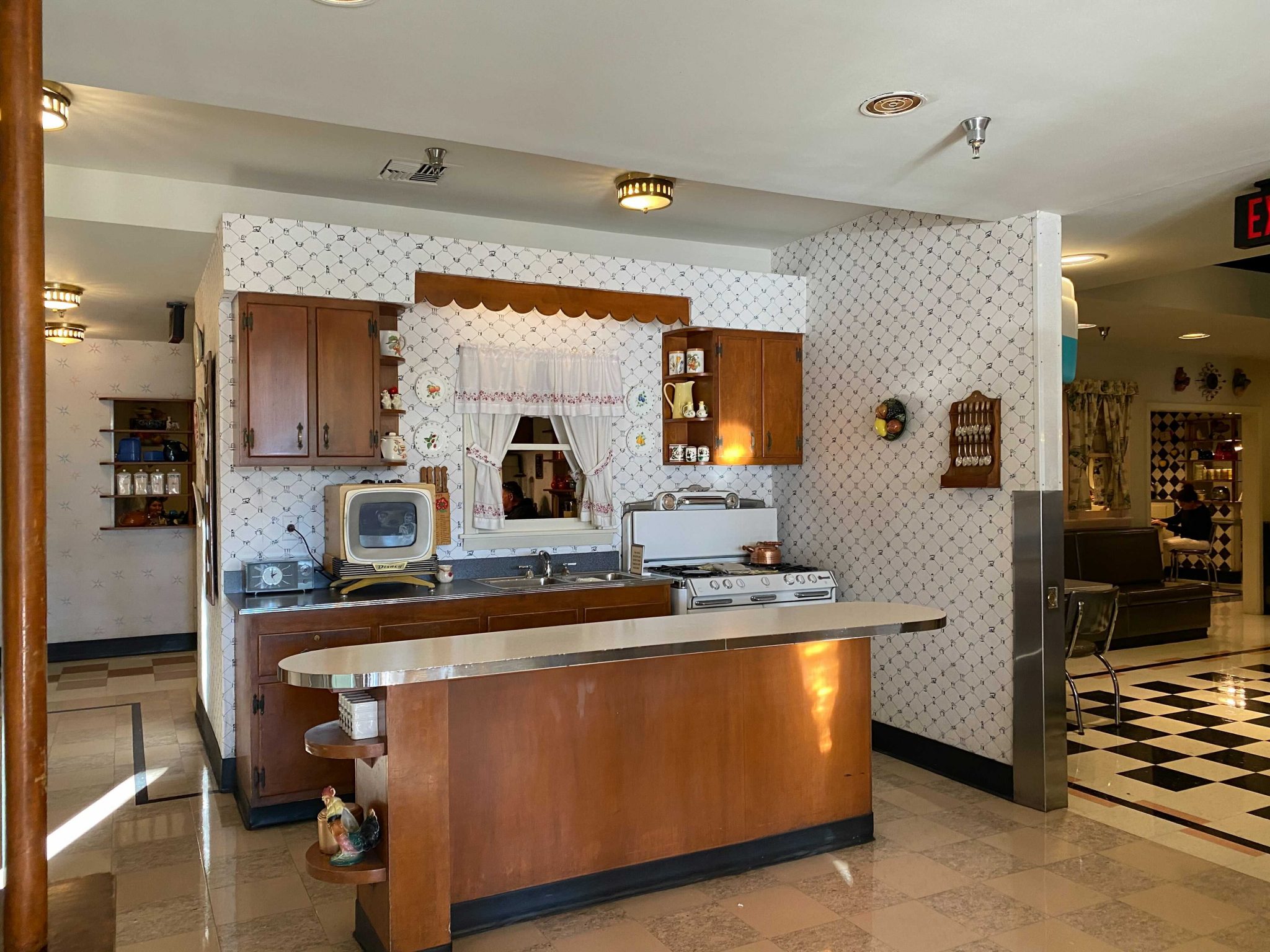 REVIEW – 50’s Prime Time Cafe is Comforting in Every Way | TouringPlans ...