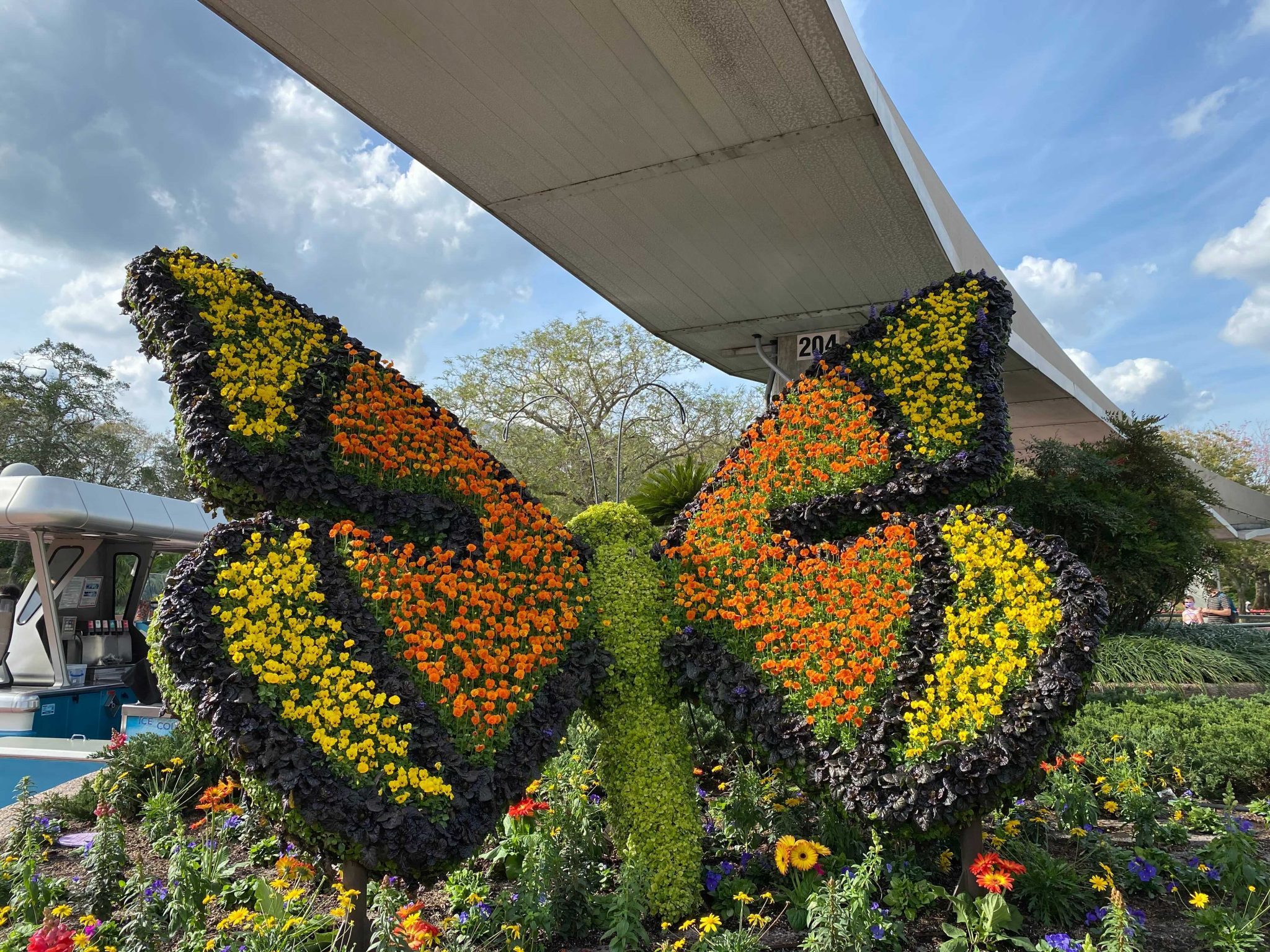 The Pros and Cons of Traveling to Walt Disney World in May ...