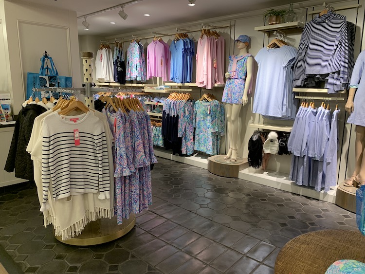 Ten Things to Know About Your Disney World Hotel Gift Shop ...