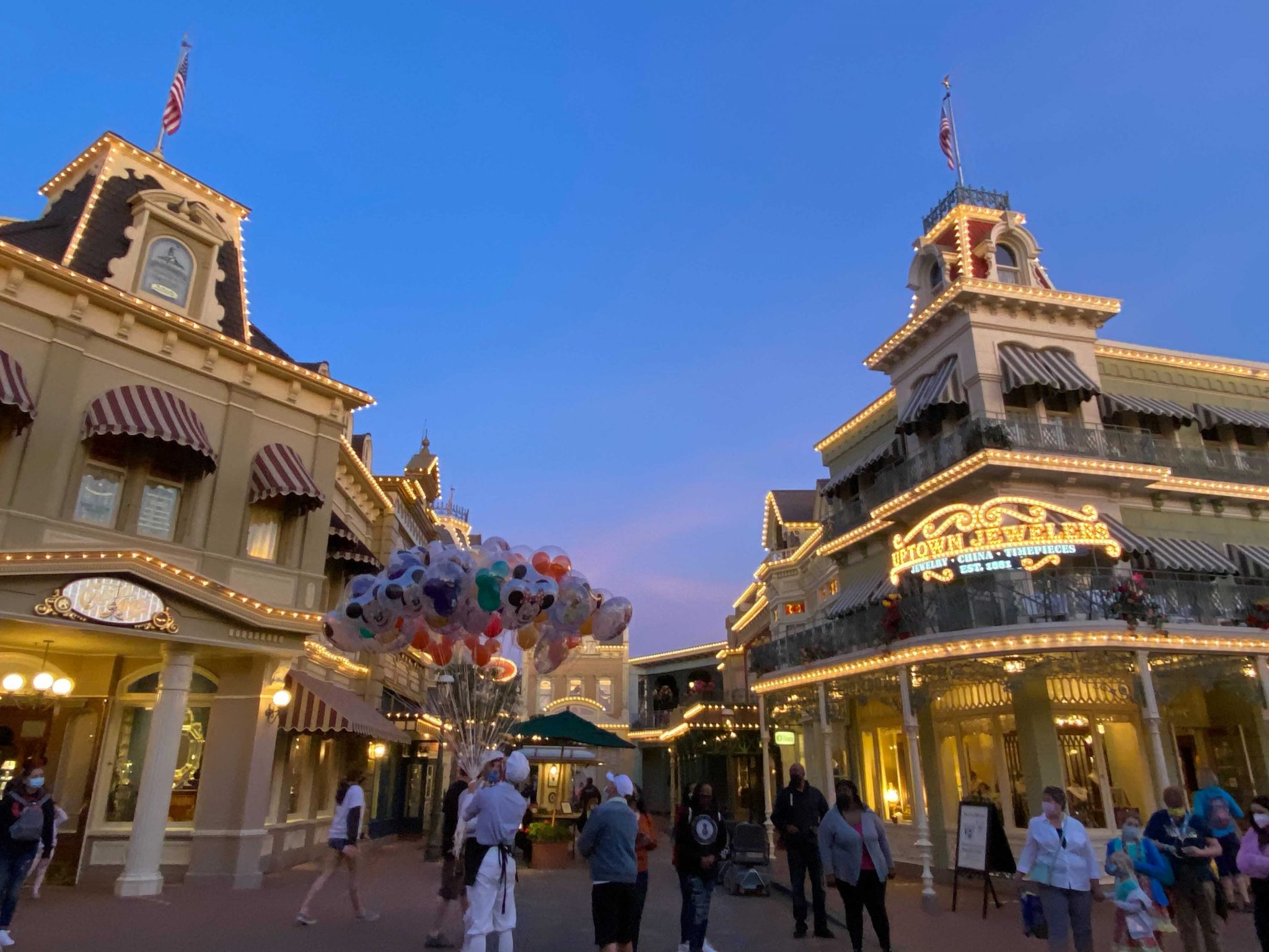 Walt Disney World Anniversary: 50 Favorite Things We Love About Magic ...