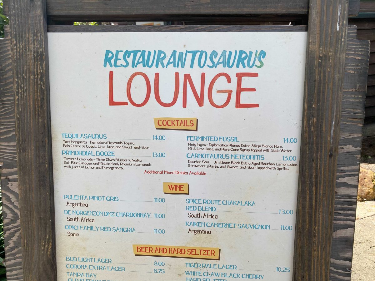 Restaurantosaurus Lounge Has Passholder Exclusive Drinks, But It’s ...