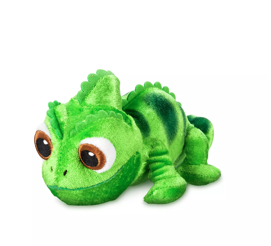 Orange Bird Shoulder Pet Brings a Ray of Sunshine | TouringPlans.com Blog