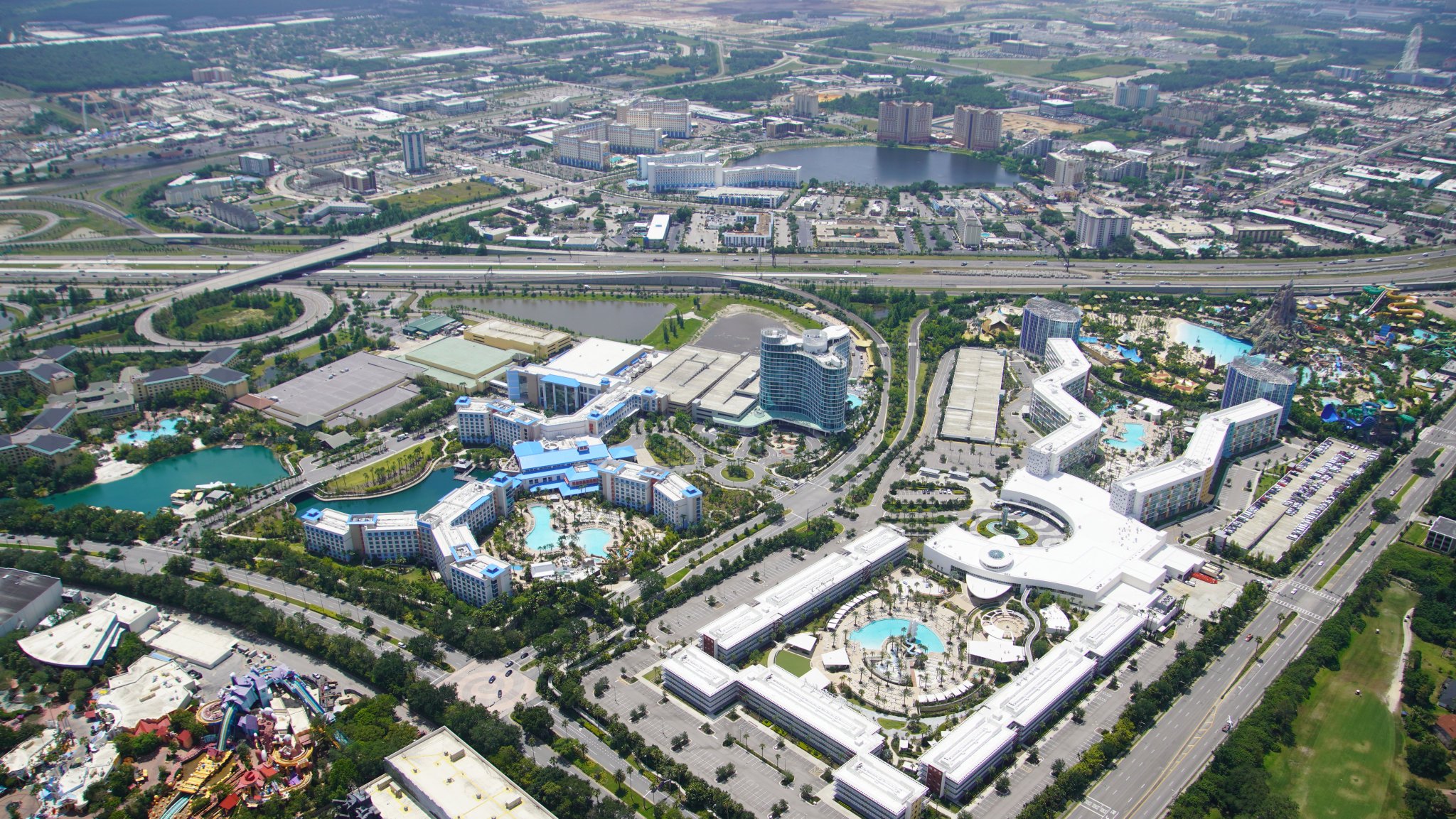 SATURDAY SIX: 6 Reasons We Love Universal’s CABANA BAY BEACH RESORT ...