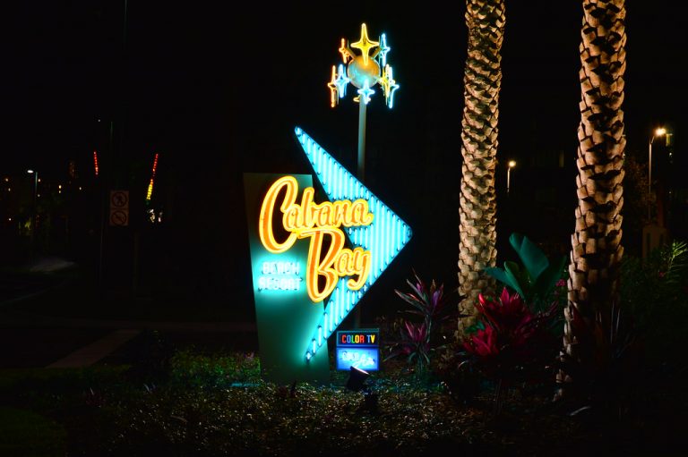 SATURDAY SIX: 6 Reasons We Love Universal’s CABANA BAY BEACH RESORT ...