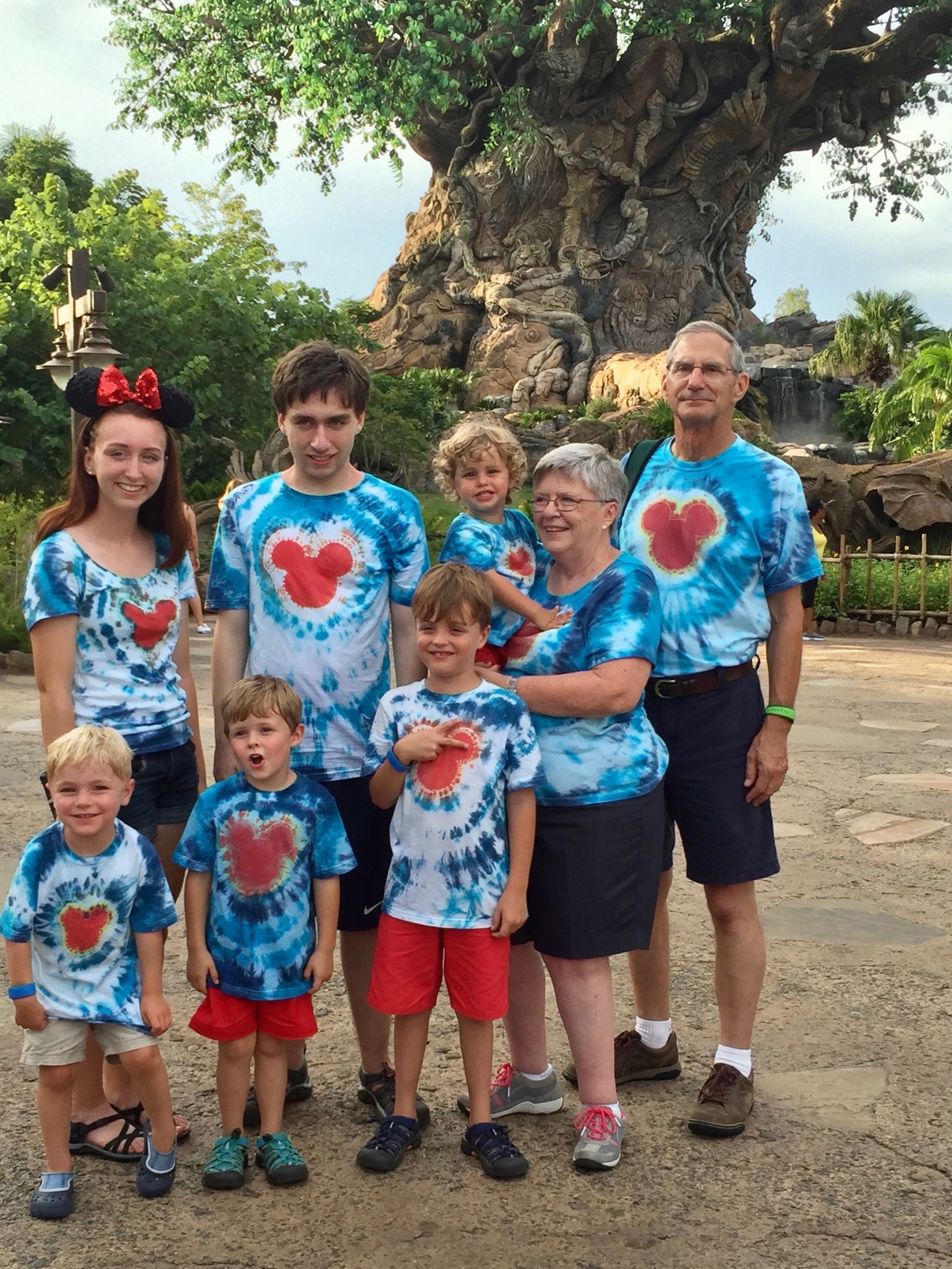 The Great Debate… Matching T-Shirts | TouringPlans.com Blog