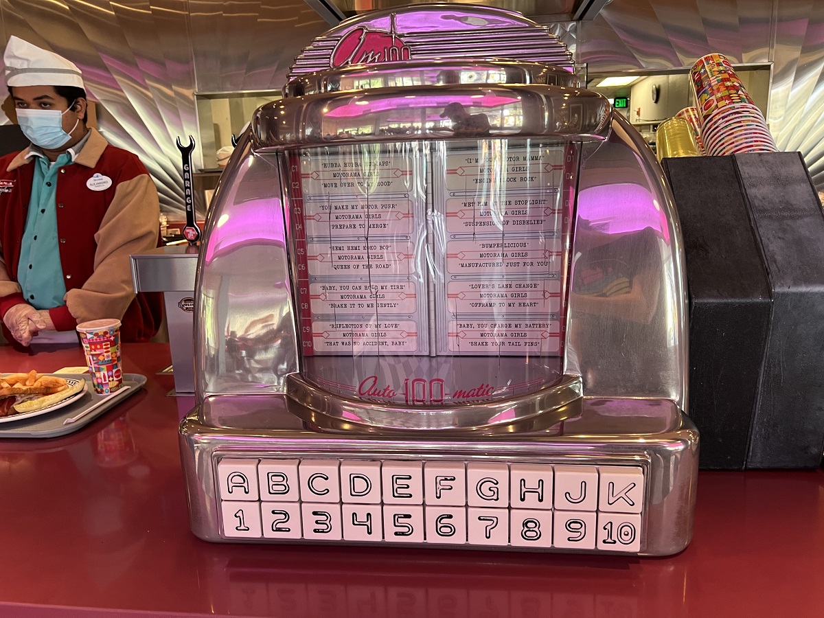 Cars Land Flo’s V8 Cafe Review | TouringPlans.com Blog