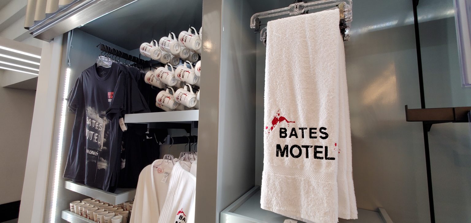 The SATURDAY SIX Looks at Our Favorite Pieces of Merchandise at ...