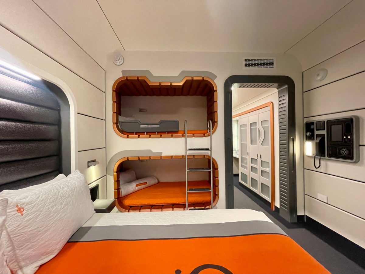 Star Wars: Galactic Starcruiser Room Review | TouringPlans.com Blog