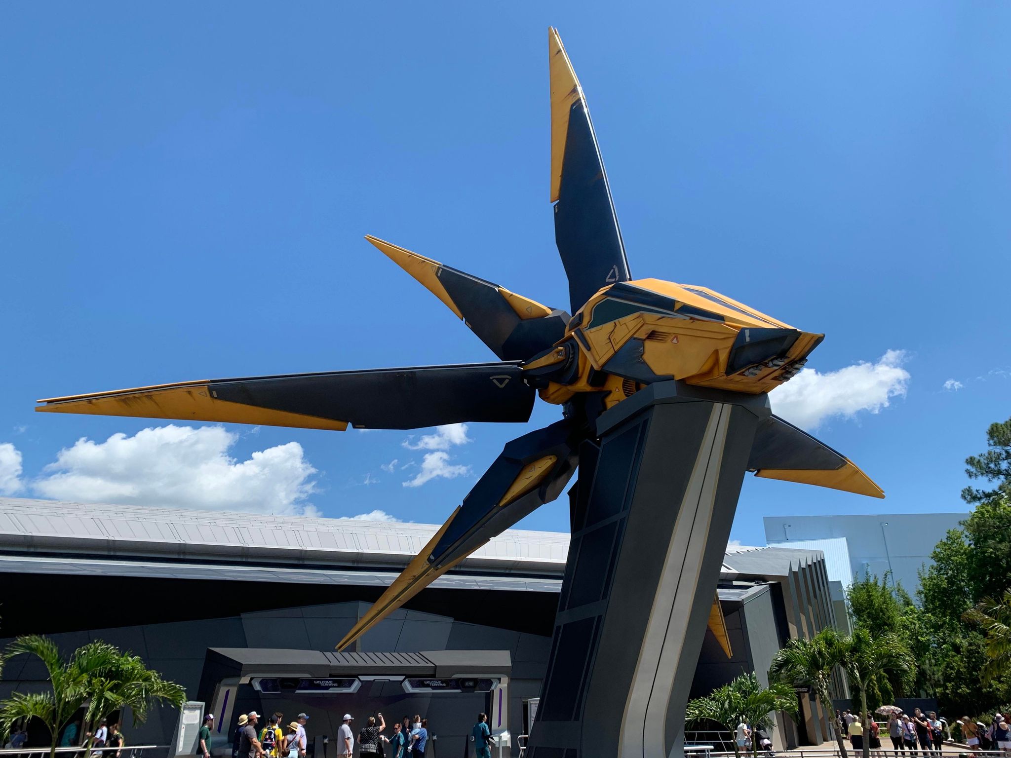 Disney's Lighting Lane vs. Universal Express Pass