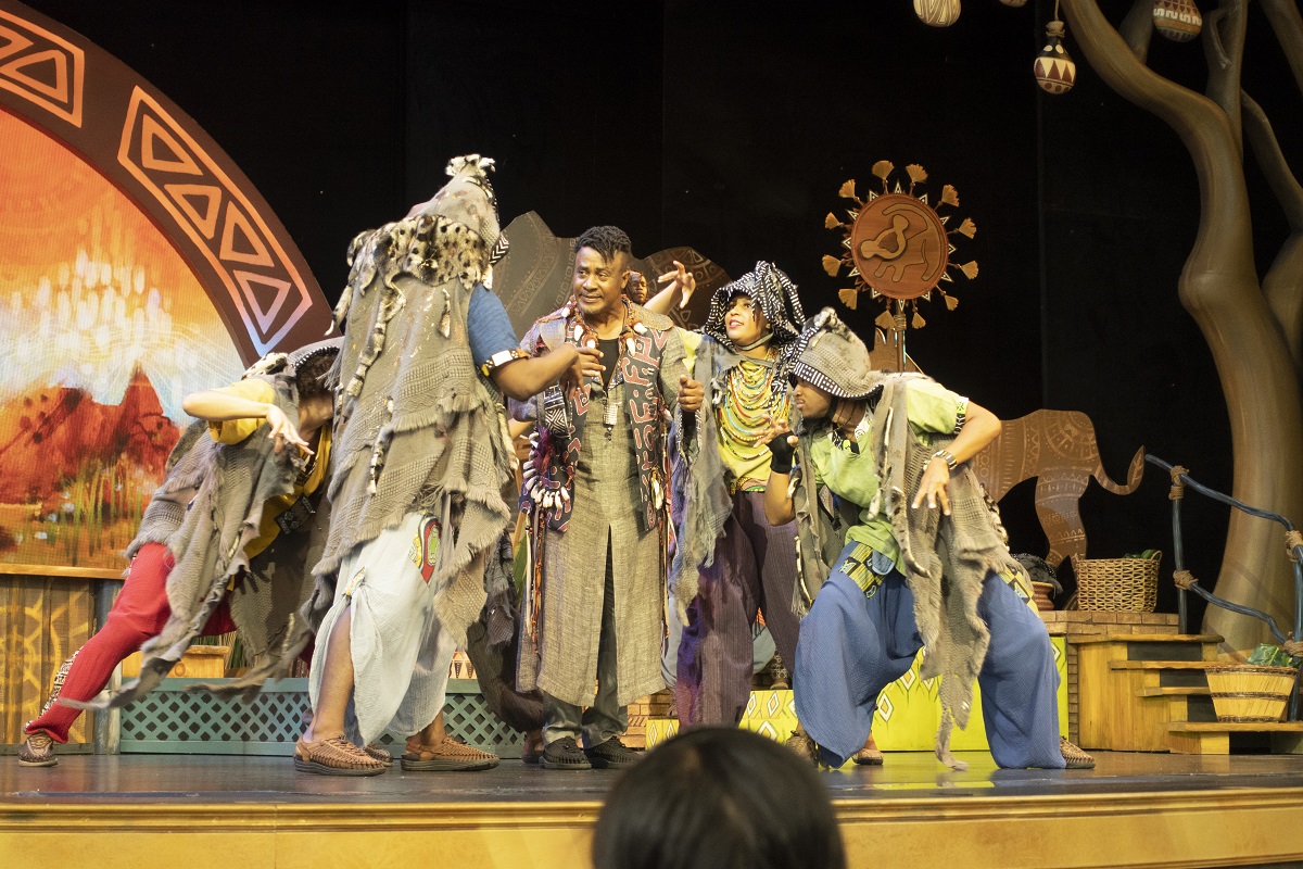 Disneyland Tale of the Lion King Review and Viewing Tips | TouringPlans ...