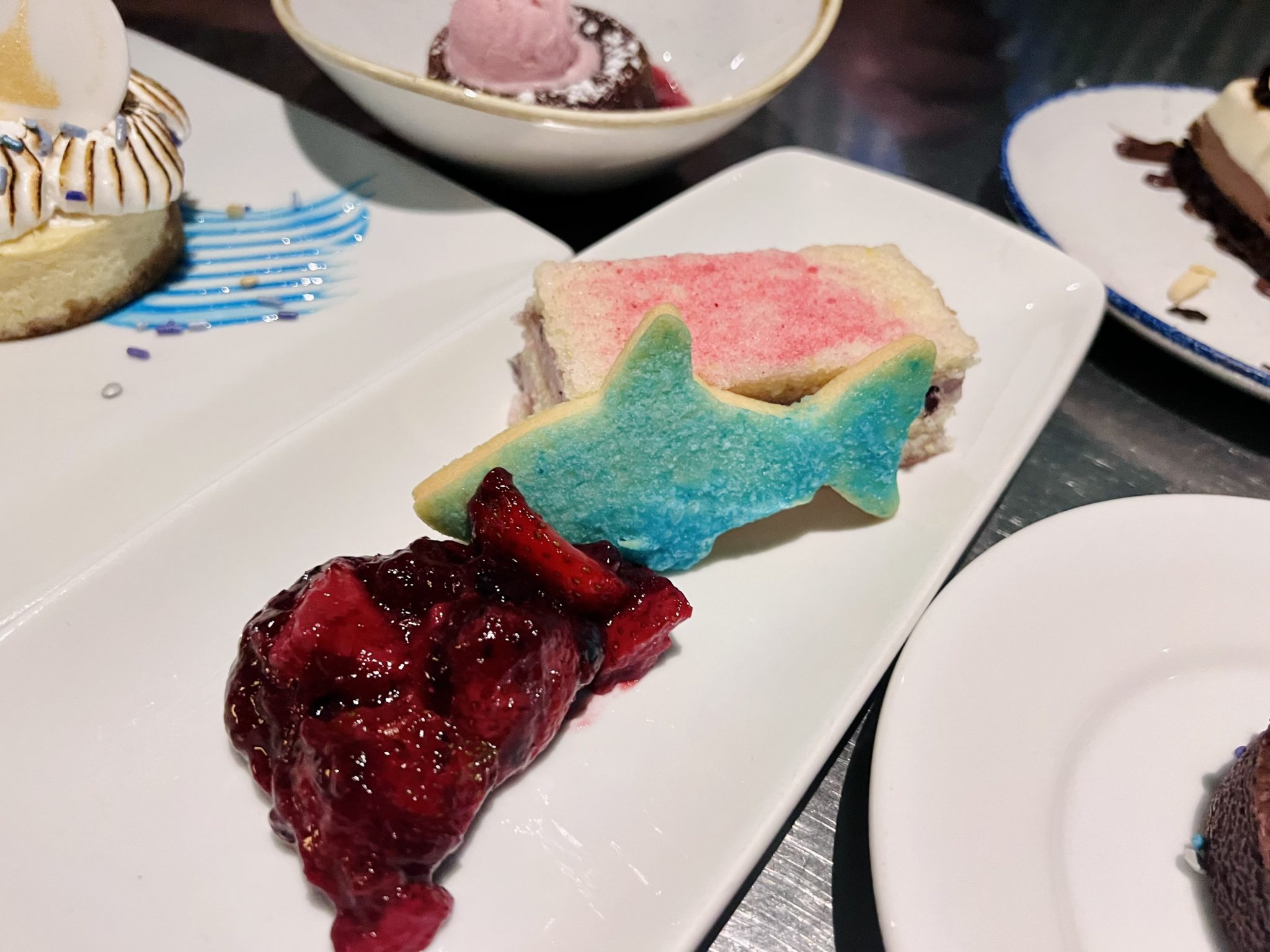 Epcot’s Coral Reef Restaurant Sinks Instead of Swims | TouringPlans.com ...