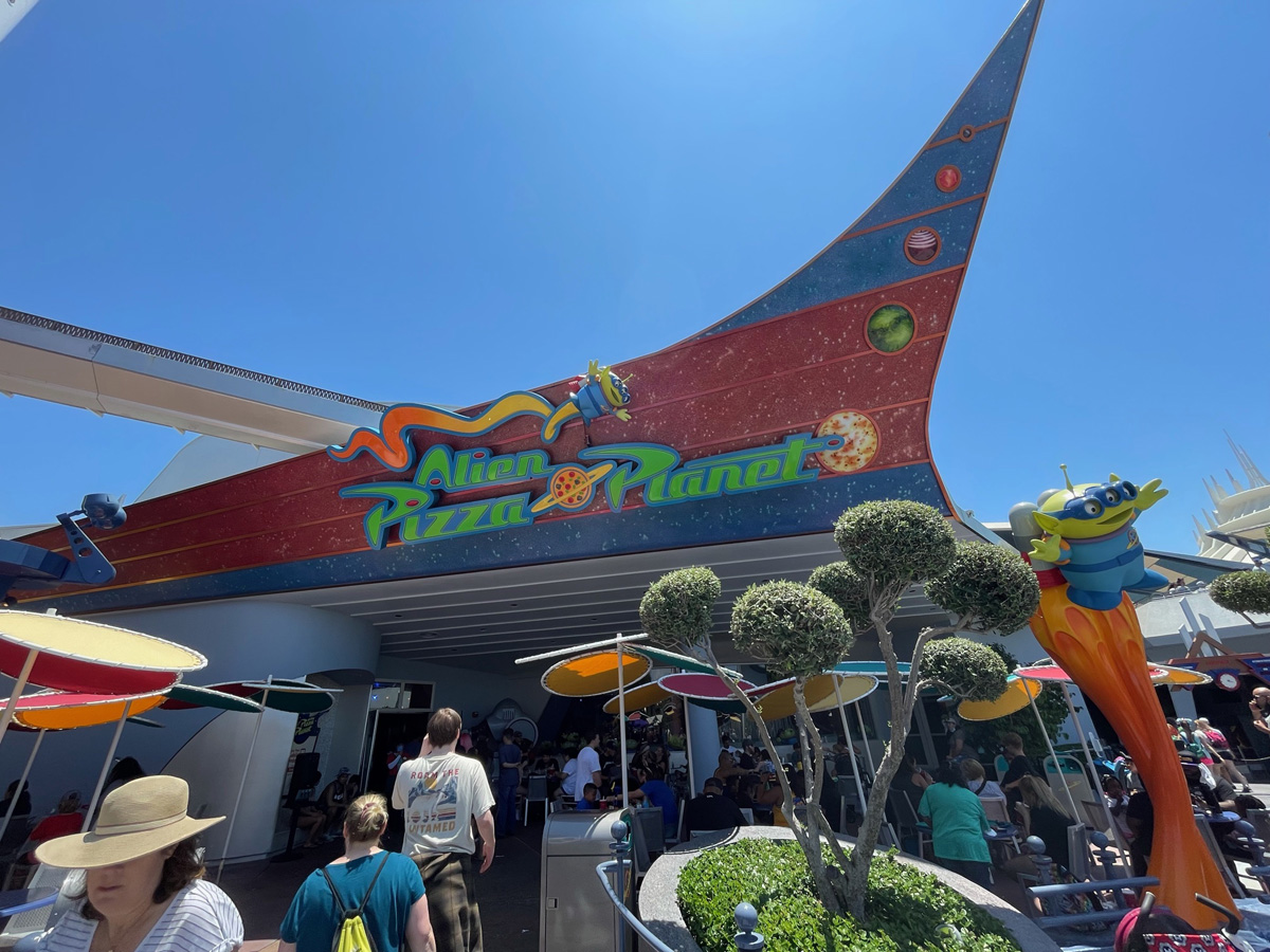 Disneyland Alien Pizza Planet Review | TouringPlans.com Blog