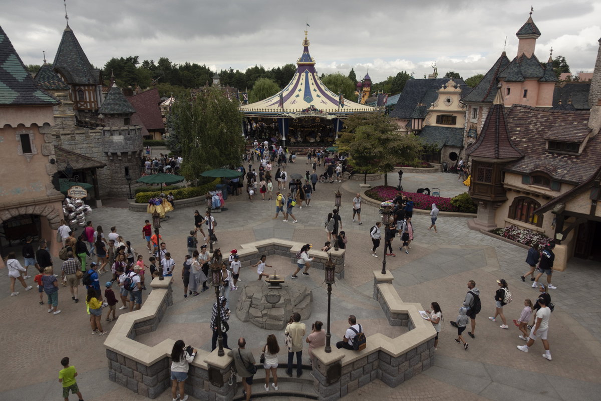 Disneyland Paris Tips and Observations From a First Time Visitor ...