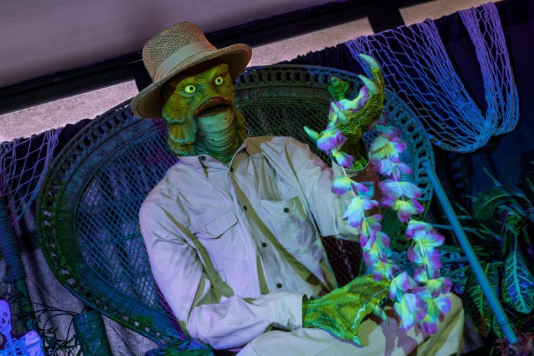 The SATURDAY SIX Checks Out the DEAD COCONUT CLUB at Universal CityWalk ...