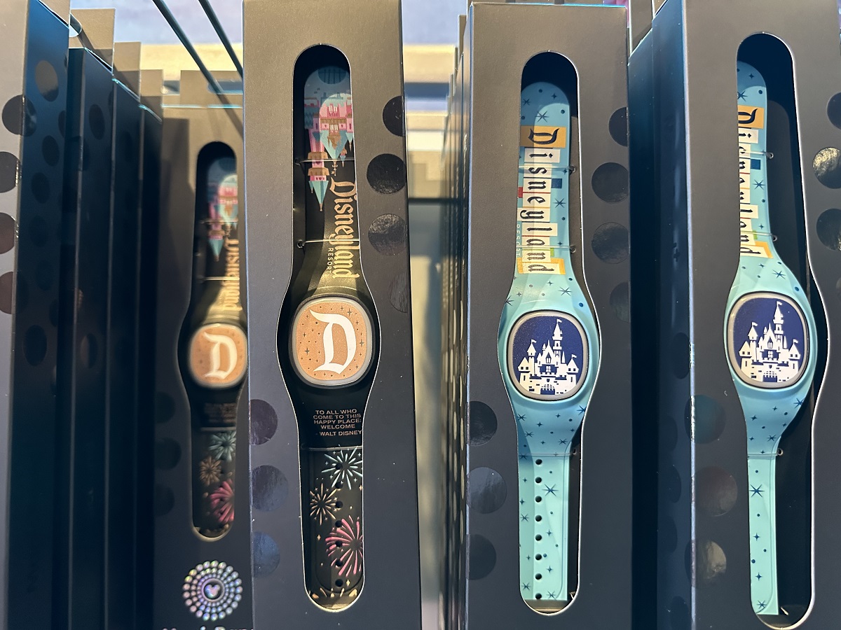How to Use MagicBand+ at Disneyland | TouringPlans.com Blog