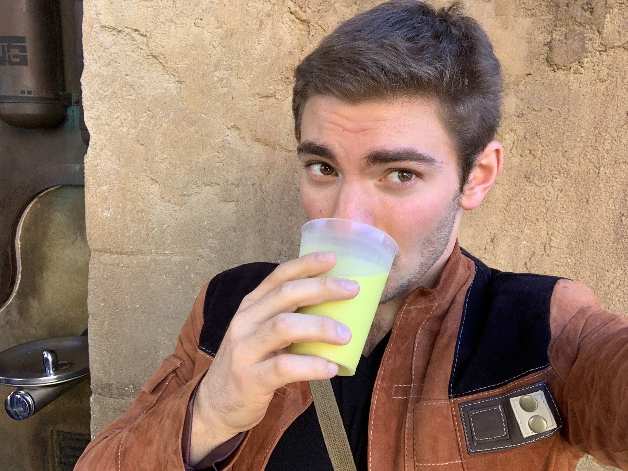 25 Days of Christmas – Day 15: BLUE MILK at Star Wars: Galaxy’s Edge ...