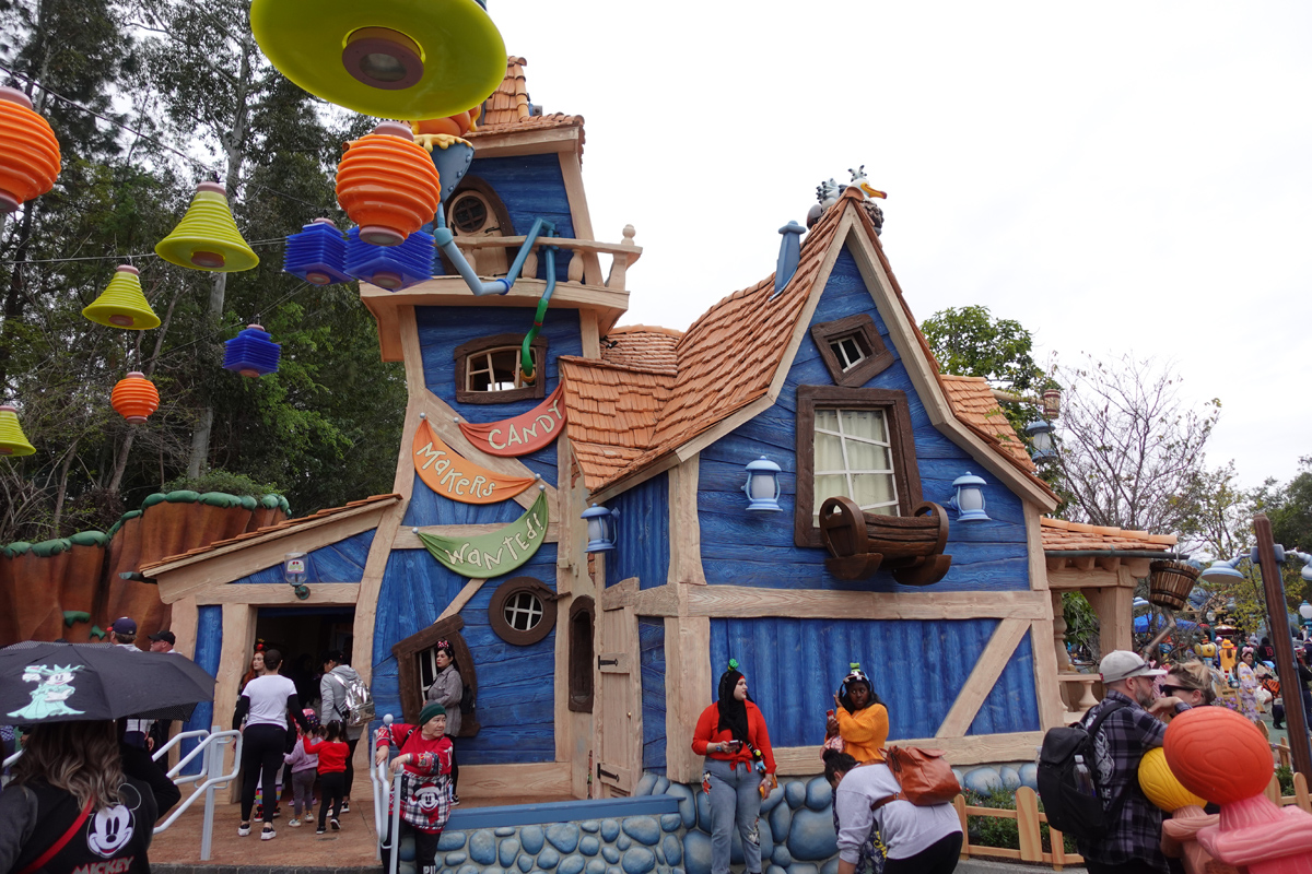 Photos: Reimagined Mickey’s Toontown Opens at Disneyland | TouringPlans ...