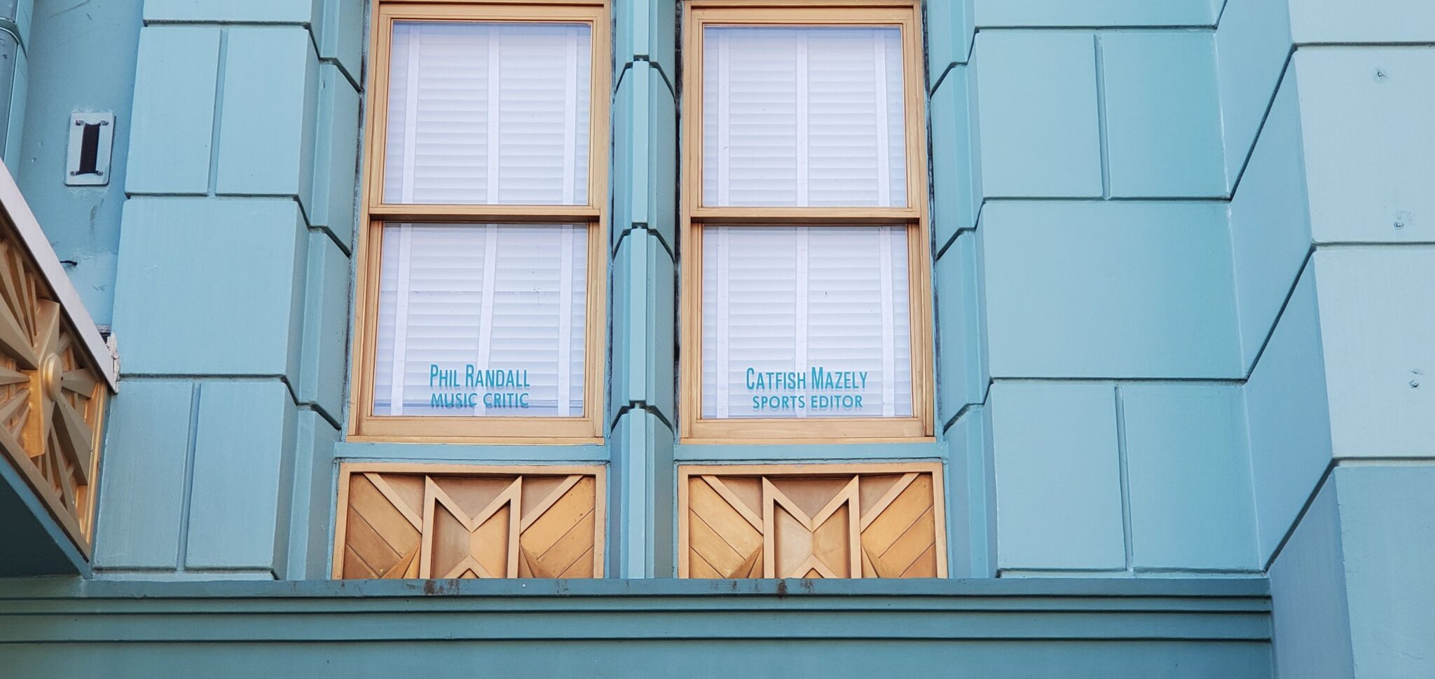 The SATURDAY SIX Looks at the Universal Studios Florida WINDOWS ...