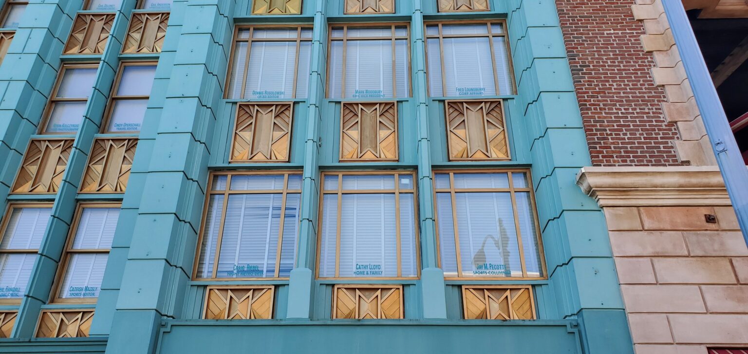 The SATURDAY SIX Looks at the Universal Studios Florida WINDOWS ...