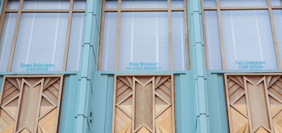 The SATURDAY SIX Looks at the Universal Studios Florida WINDOWS ...