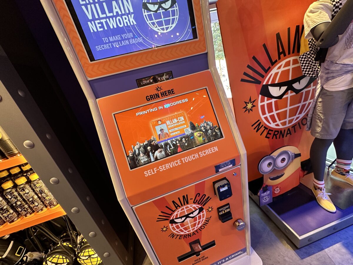 The SATURDAY SIX Checks Out Universal’s VILLAIN-CON MINION BLAST (the ...