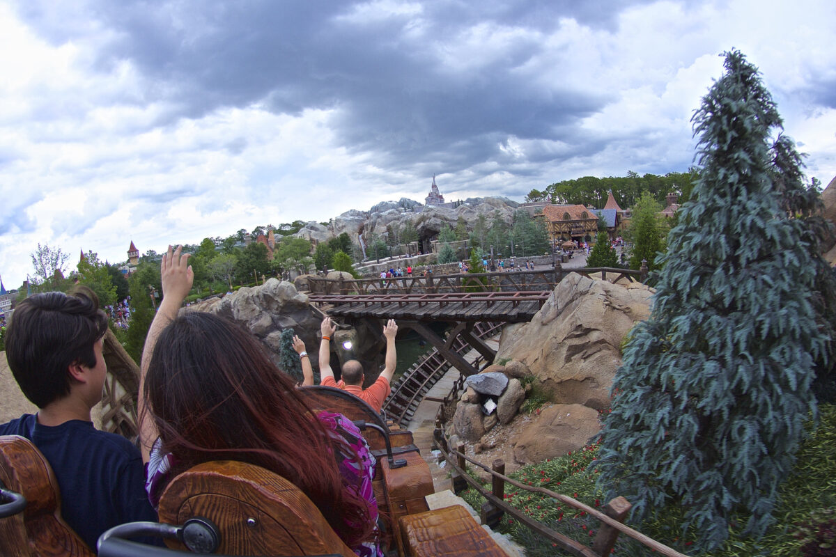 Making the Most of Disney World Rope Drop