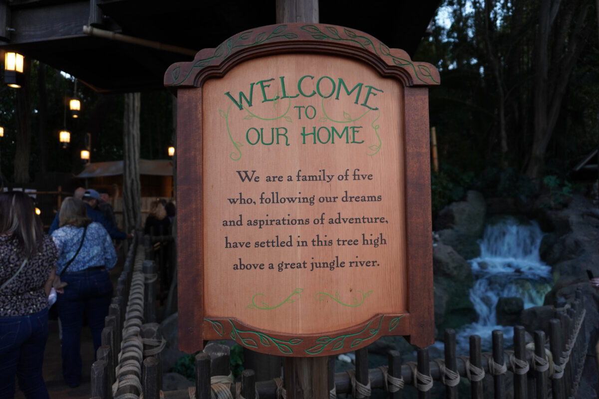 PHOTOS: We Explore Disneyland’s New Adventureland Treehouse ...