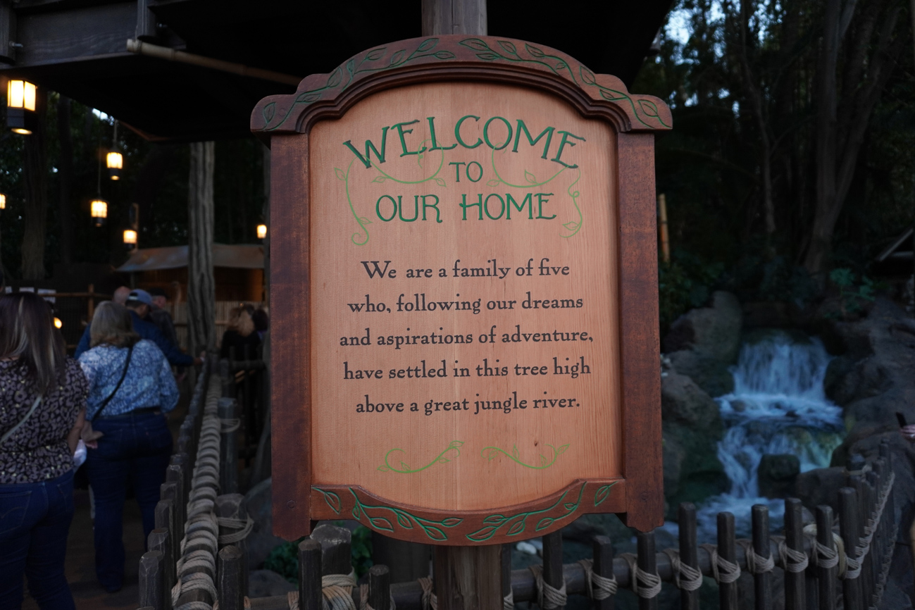 PHOTOS: We Explore Disneyland’s New Adventureland Treehouse ...