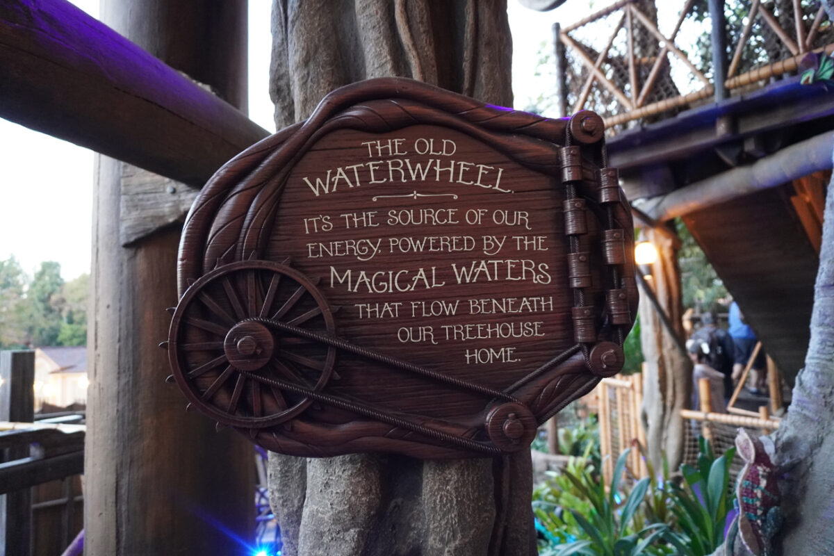 PHOTOS: We Explore Disneyland’s New Adventureland Treehouse ...