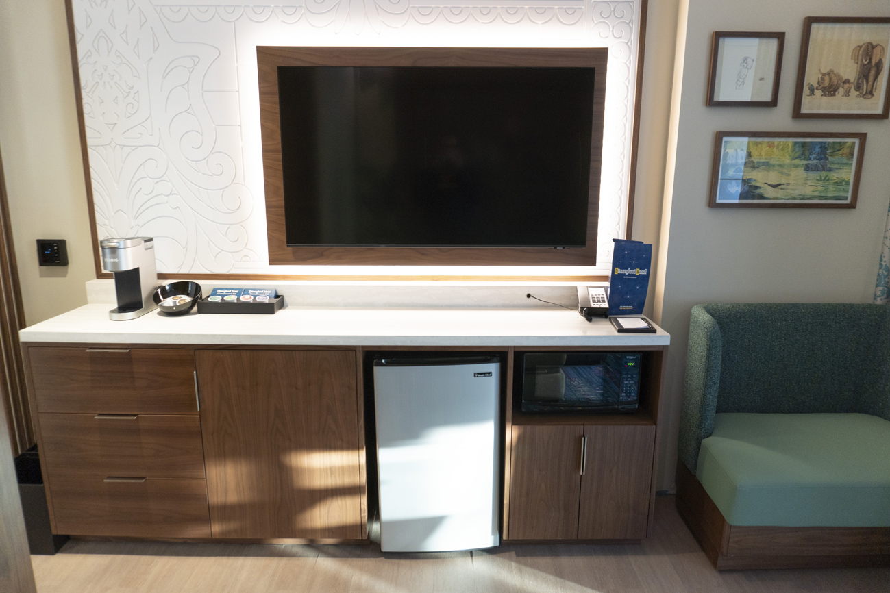 The Villas at Disneyland Hotel Duo Studio Review | TouringPlans.com Blog