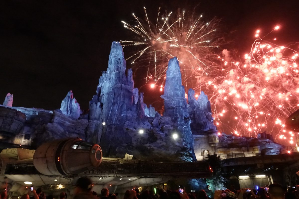 What to See and Do at Disneyland’s Star Wars Season of the Force ...