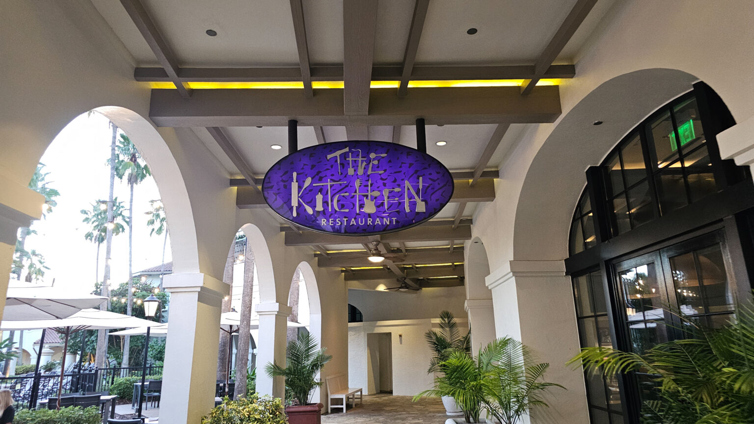 The SATURDAY SIX Dines at Hard Rock Hotel’s THE KITCHEN (Acoustic ...