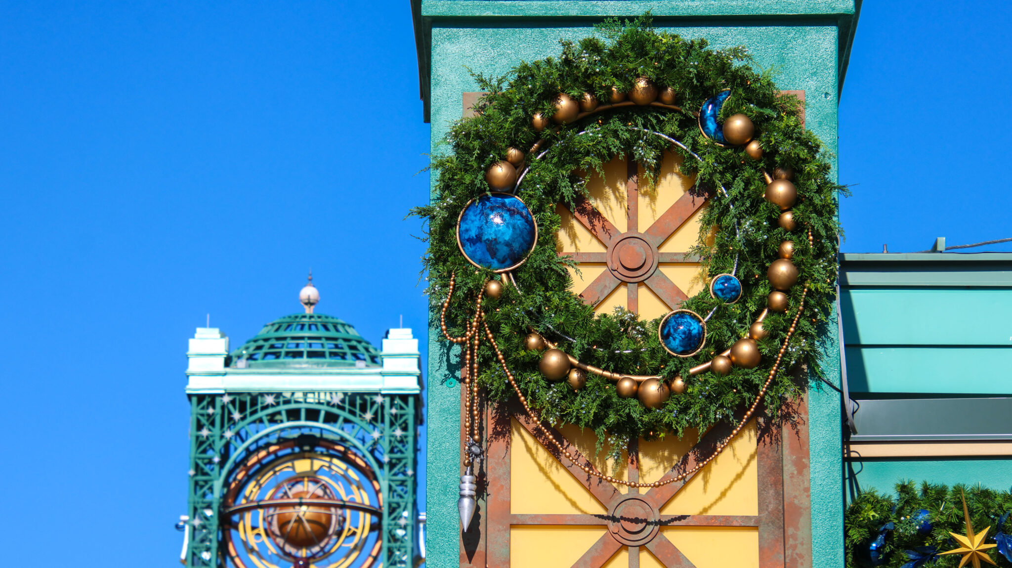 The SATURDAY SIX Looks at our favorite CHRISTMAS DECORATIONS at Epic ...